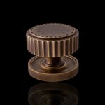 Designer Jennifer Hunter launches line of hardware, candle vessels ...