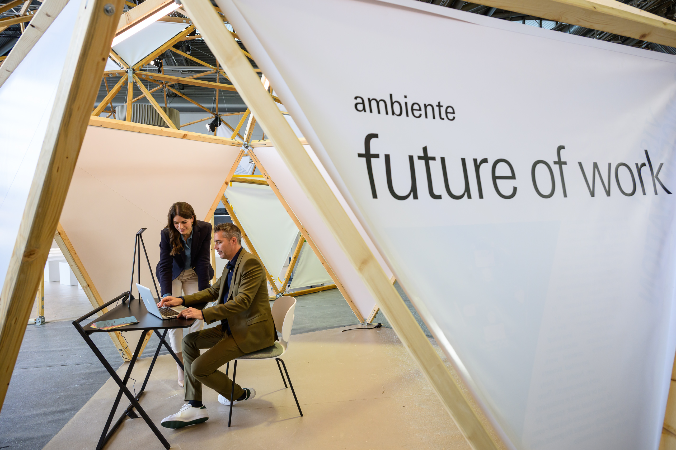 Ambiente shines a spotlight on the future of work - Design News Now